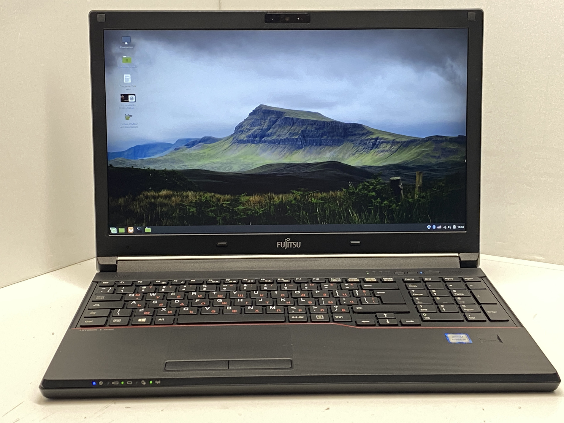 Лаптоп Fujitsu LIFEBOOK E556 15.6" i5-6200U 8GB 260GB клас А - 12329 ...