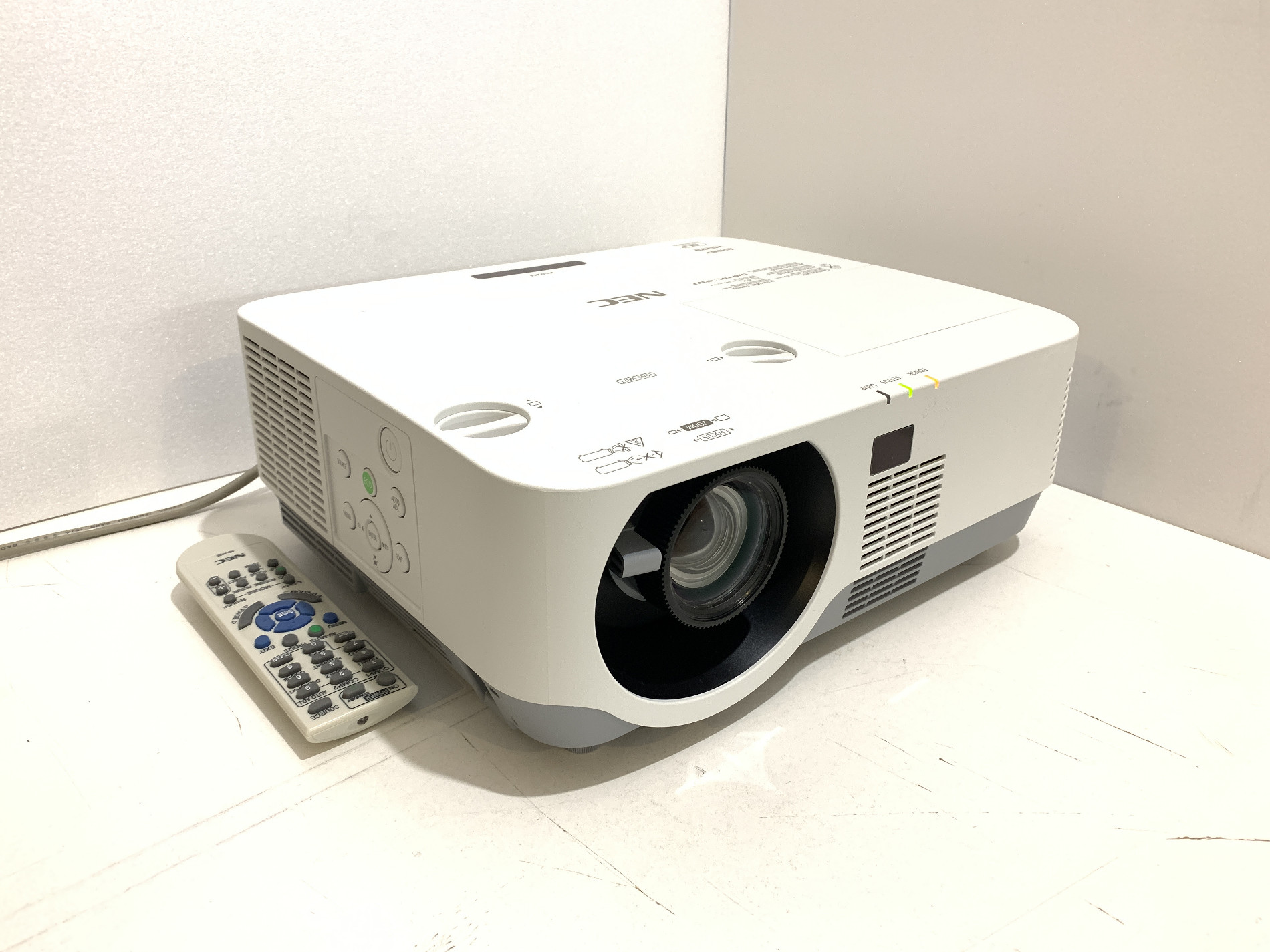 Проектор NEC P502H 947часа клас А - 13452 | Subincho