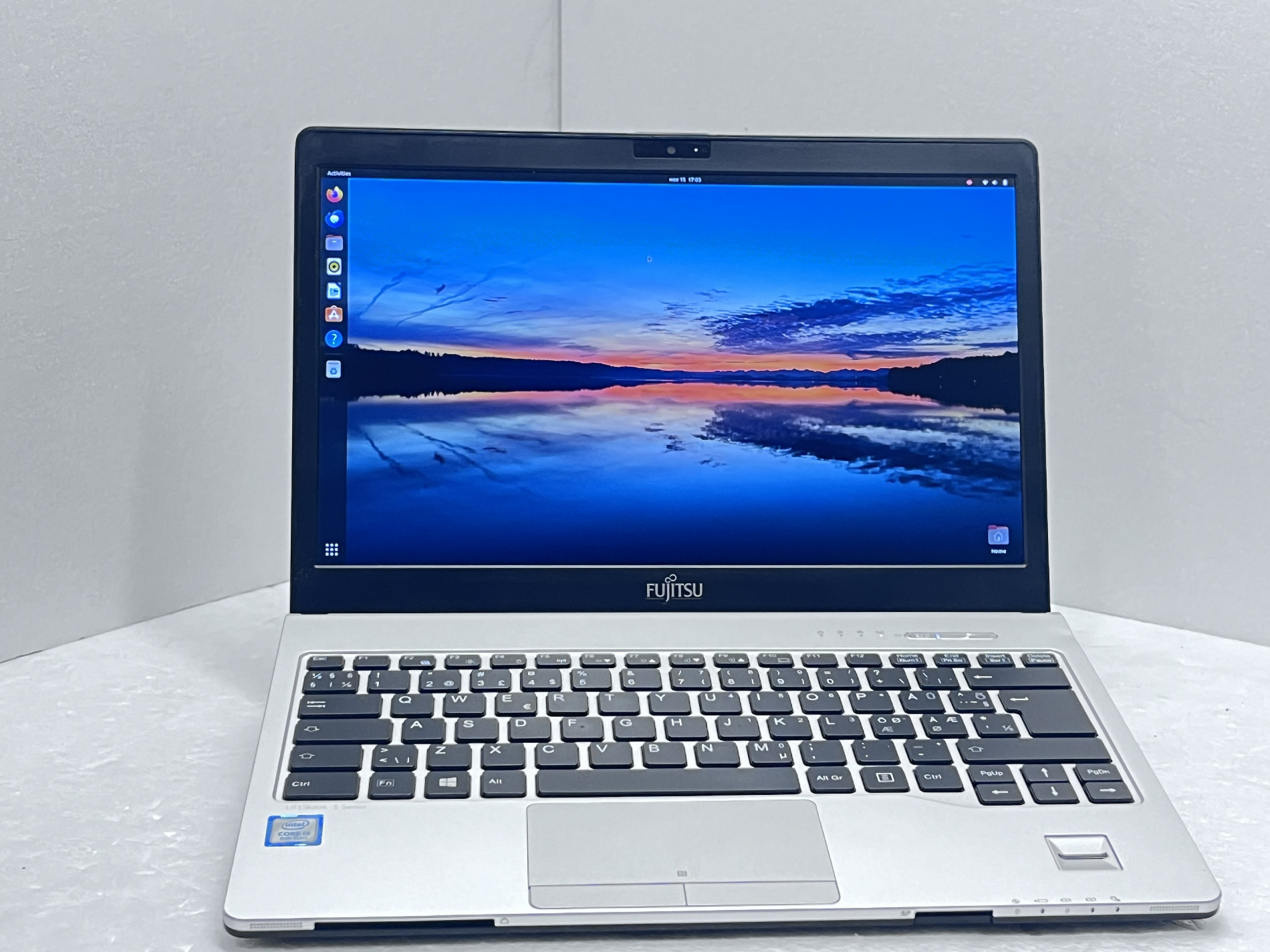 Лаптоп Fujitsu LIFEBOOK S938 13.3" i5-8250U 8GB 260GB клас А - 15785 ...