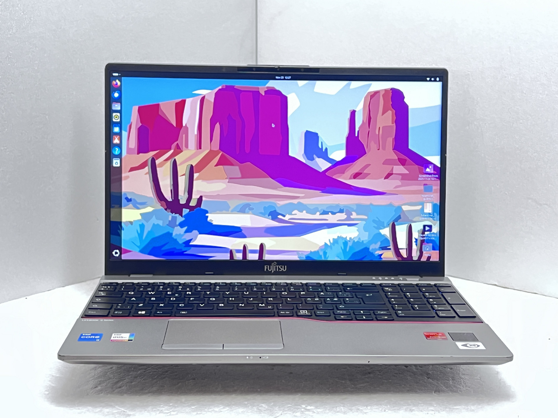 Лаптоп Fujitsu LIFEBOOK U7511 15.6" i5-1135G7 16GB 510GB клас А - 20162 ...